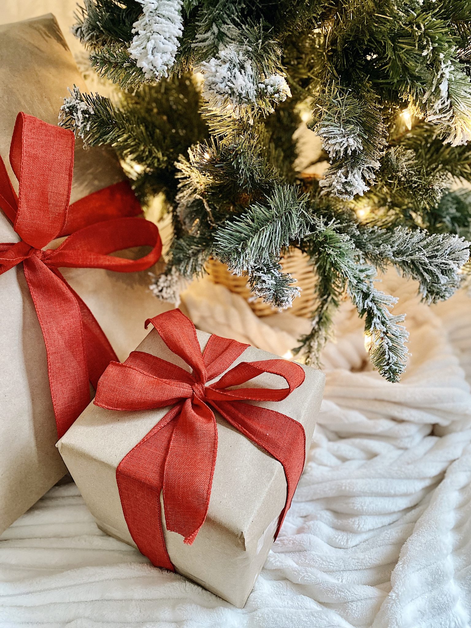 3 Best Holiday Hacks For Decorating Your Home In 2022 | She Gave It A Go