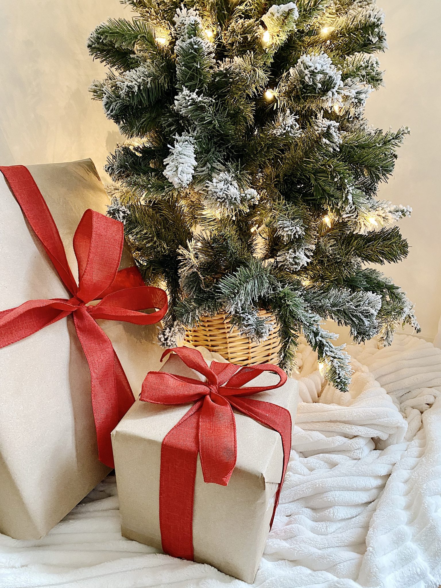 3 Best Holiday Hacks For Decorating Your Home In 2022 | She Gave It A Go