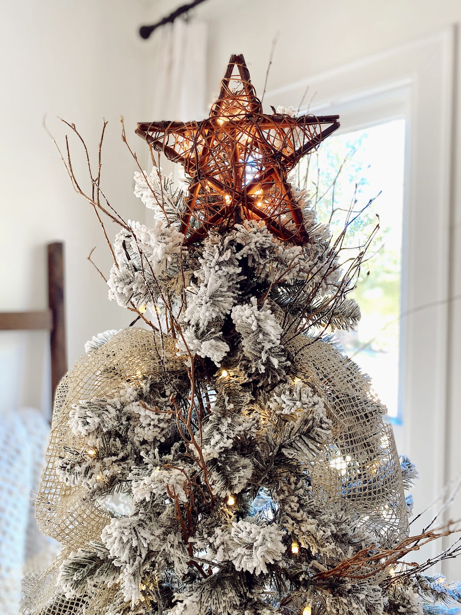 How To Decorate The Perfect Christmas Tree | She Gave It A Go