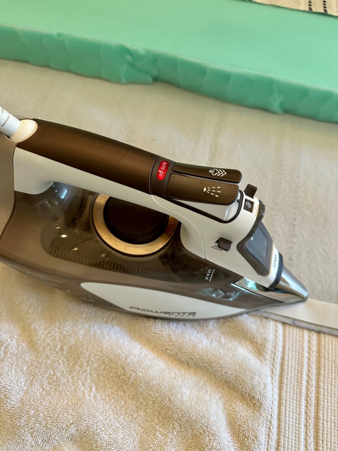 DIY Bench Cushion & Pillows - No Sewing Required! | She Gave It A Go